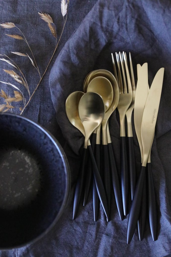 Bestick 16 Delar - Essens - Champagne Svart - Stiernholm