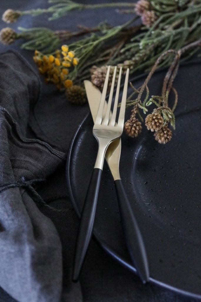 Bestick 16 Delar - Essens - Champagne Svart - Stiernholm