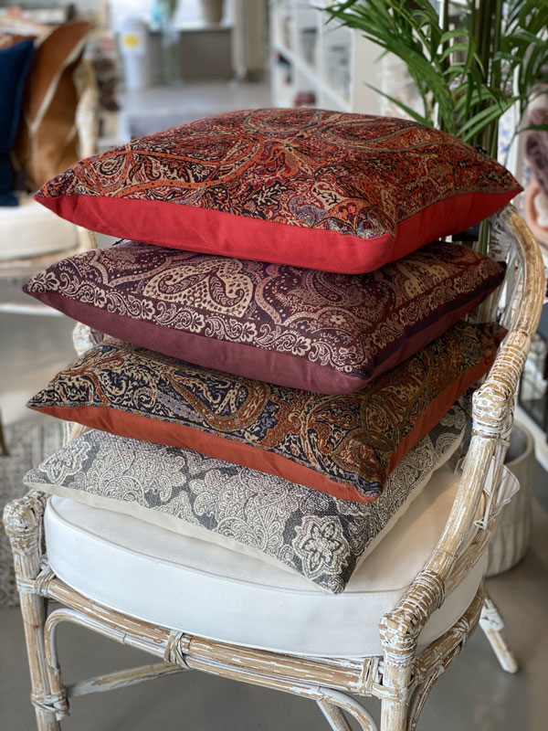 Kudde Sandvik Roströd - 50x50 Inkl.Innerkudde Fjädrar